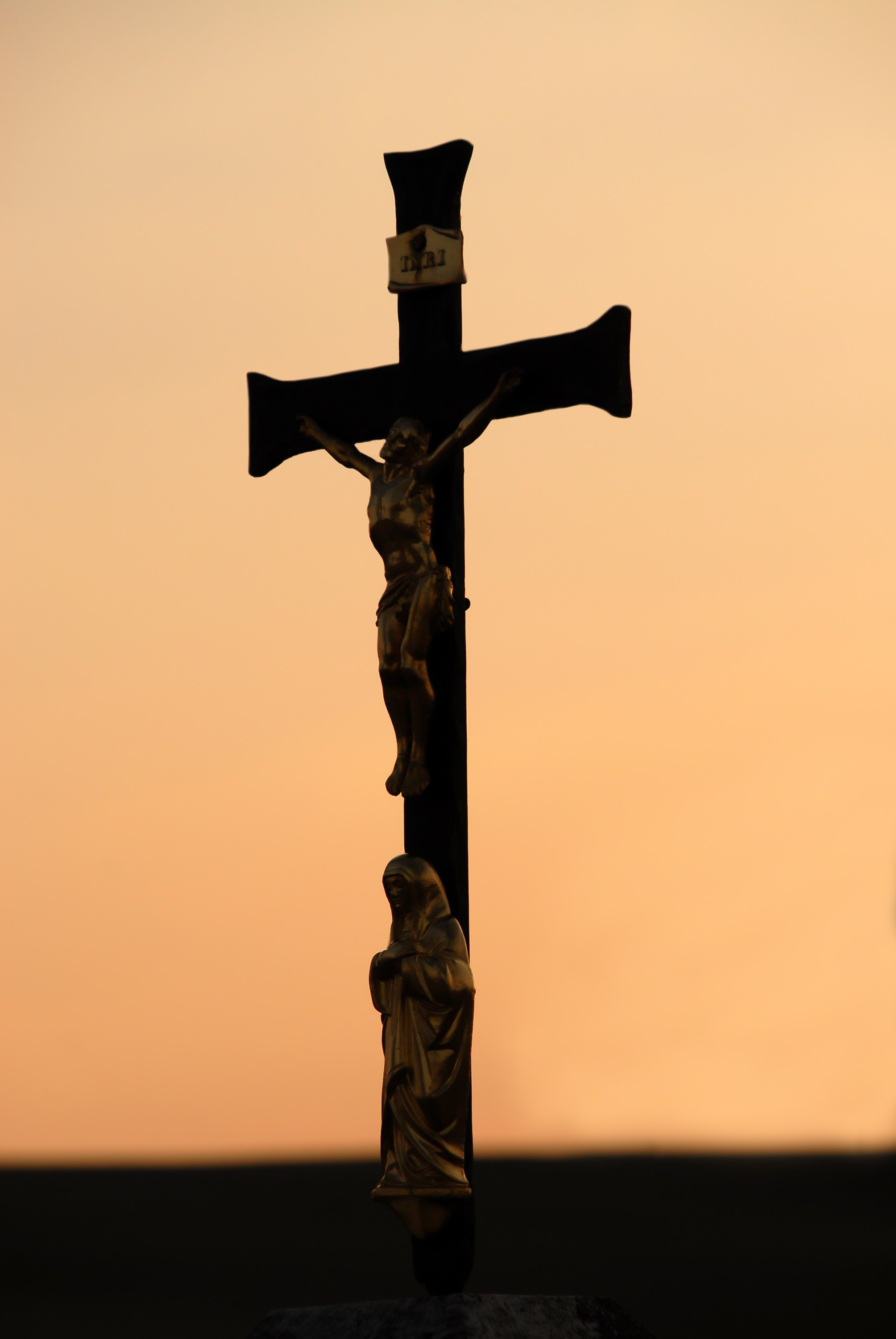 Crucifix with Mary – Nelson MCBS